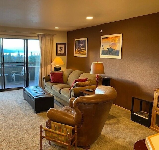 Updated Condo Just A Short Walk To The Slopes - Whitefish, MT