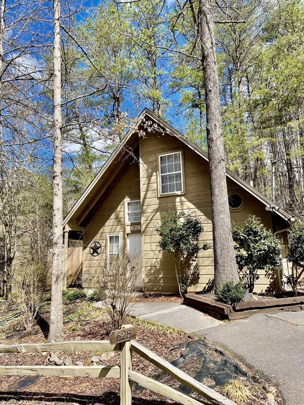 Beary Charming - Gatlinburg, TN