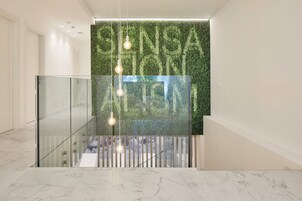 Sauna seca, banheira de hidromassagem, sauna a vapor, massagens