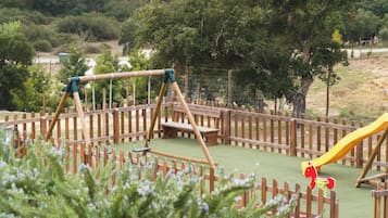Área de recreio para crianças (ao ar livre)