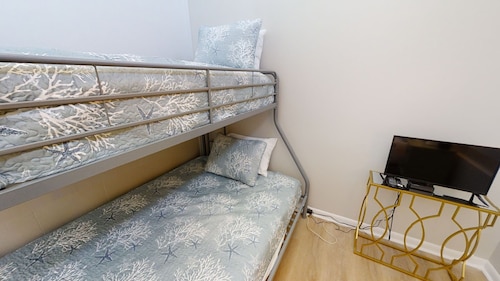 Paradise Found Steps To Beach - Panama City Beach, FL