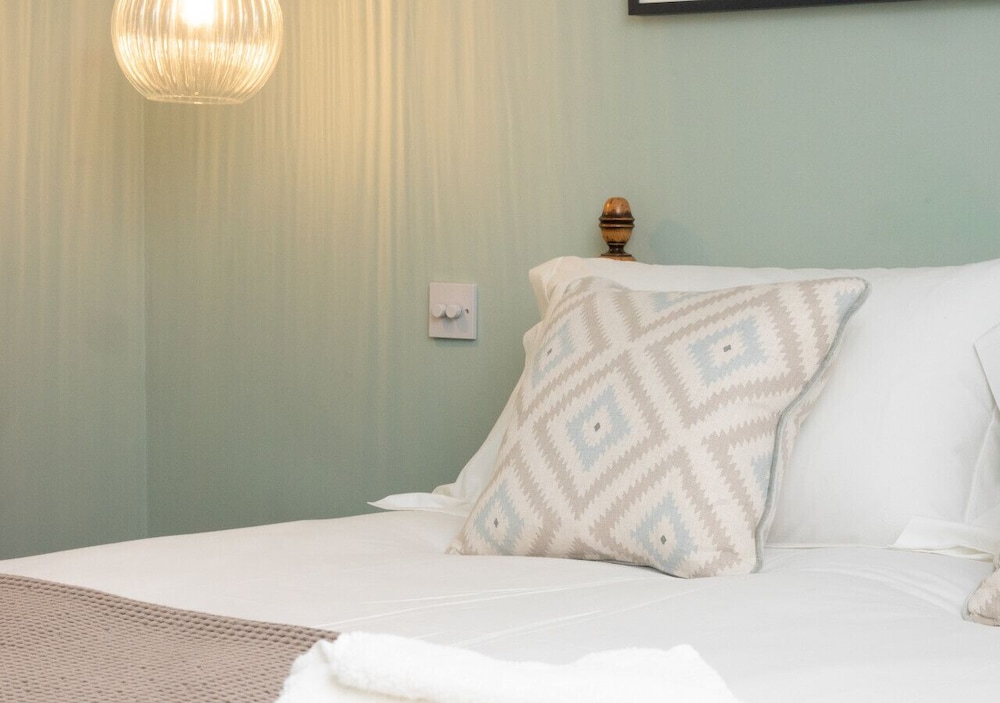 Barley Rise - Two Bedroom House, Sleeps 4 - 사우스월드