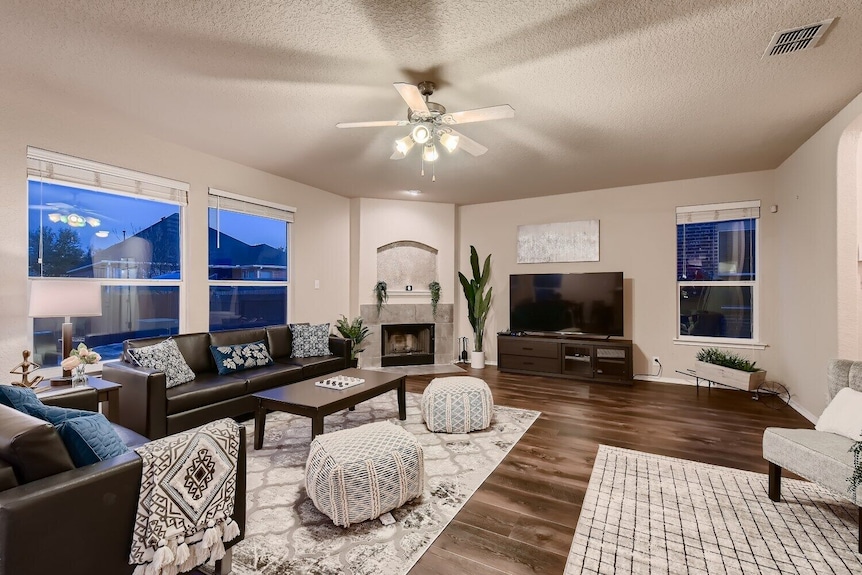 Lxry 4 Br, Heated Pool/spa, Large Game Room, Near Seaworld/six Flags (St1) - San Antonio