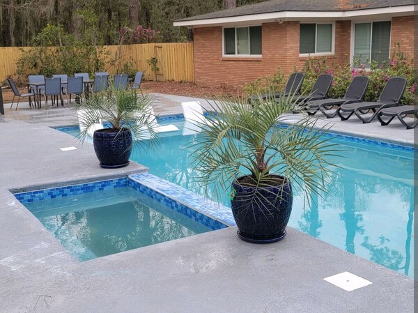 Sandfly Retreat With Pool - 15 Minutes To Downtown - Skidaway Island, GA