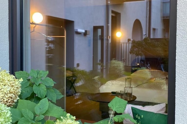 Urban Hideaway | 1 quarto, cofre no quarto, cortinas/cortinados opacos, Wi-fi grátis