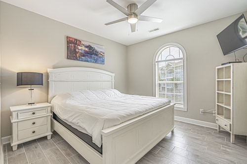 Beautiful Renovated Condo In The Center Of Mb - Myrtle Beach