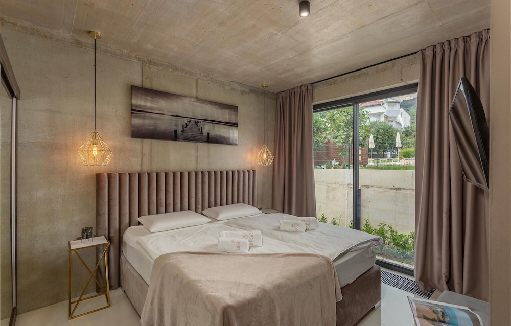 Luxury Villa Elite With Heated Pool, Sauna, Jacuzzi & Gym - Punat