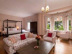 Suite-Estúdio Premium | Minibar, cofre no quarto, ferro/tábua de engomar, Wi-fi grátis 