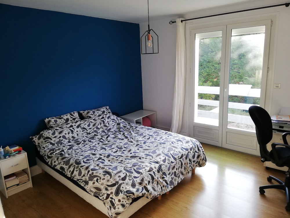 Belle Villa Avec Piscine Dans Une Impasse - Biarritz