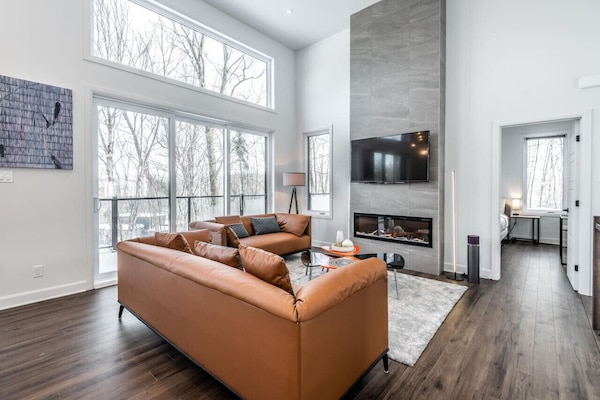 Luxurious Villa Tremblant 4 Bdrs W\/ Hot Tub (B5) - Mont-Tremblant