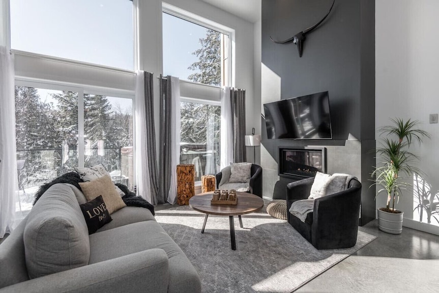 Luxurious Villa Tremblant 4 Bdrs W/ Hot Tub B85 - Mont-Tremblant