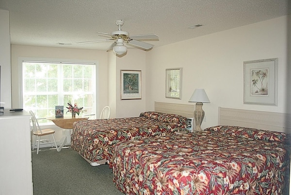 27 Holes Of Golf Surrounds The Studio Golf Villa 1606l With Resort Amenities By Redawning - North Carolina