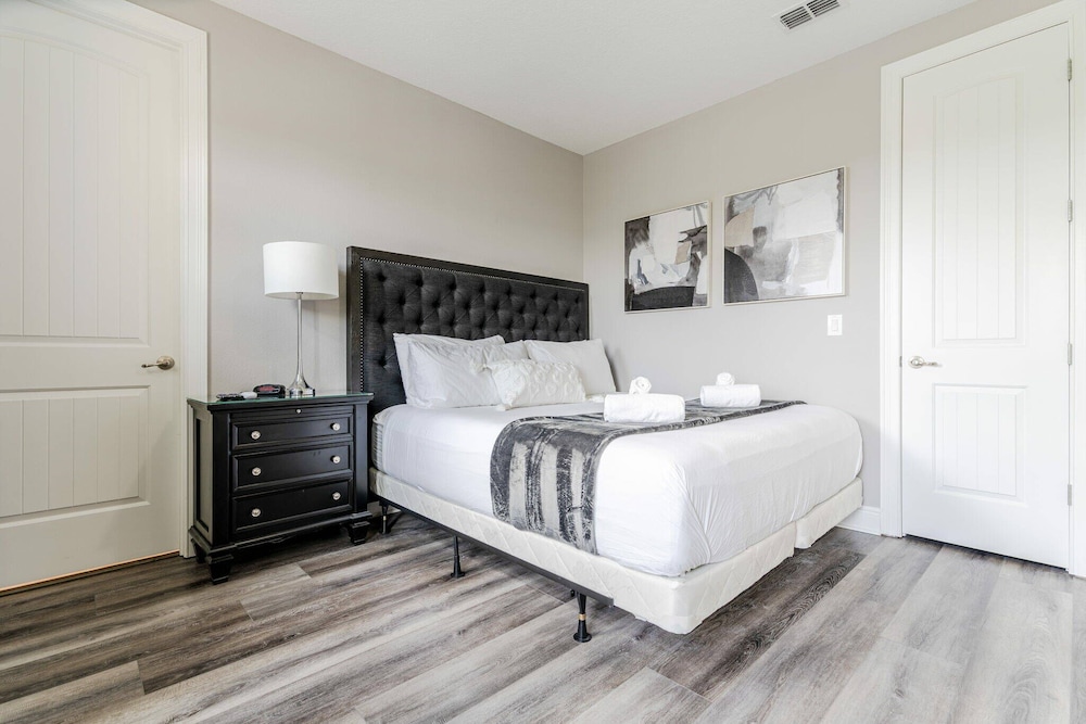 Encore Resort 6 Bedroom Home With Pool (2300) - Davenport, FL