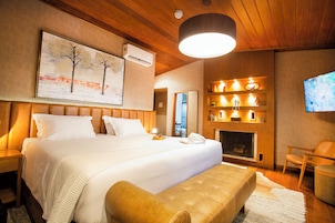 Figueira | Roupa de alta qualidade, camas de colchão pillowtop, minibar