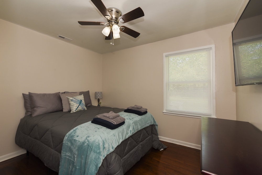 3 Bed At Buckroe - Walk To The Beach! - Norfolk, VA