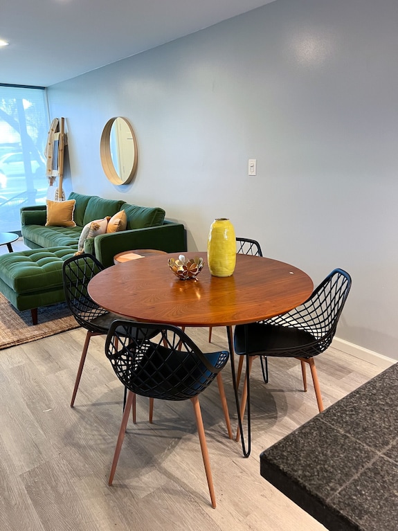 5 Minute Walk To Old Town - Modern Retro Retreat - Tempe