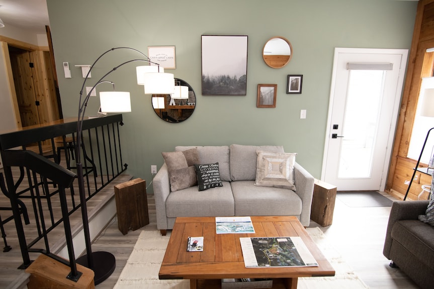 Slope-side Ski Locker Included With Stay! Cozy Condo With Shuttle To The Slopes! - Laurel Hill State Park, PA