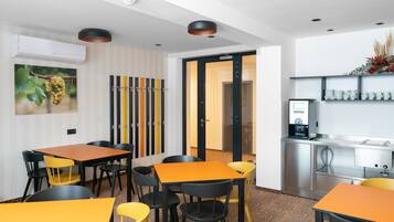 Pequeno-almoço completo diário incluído