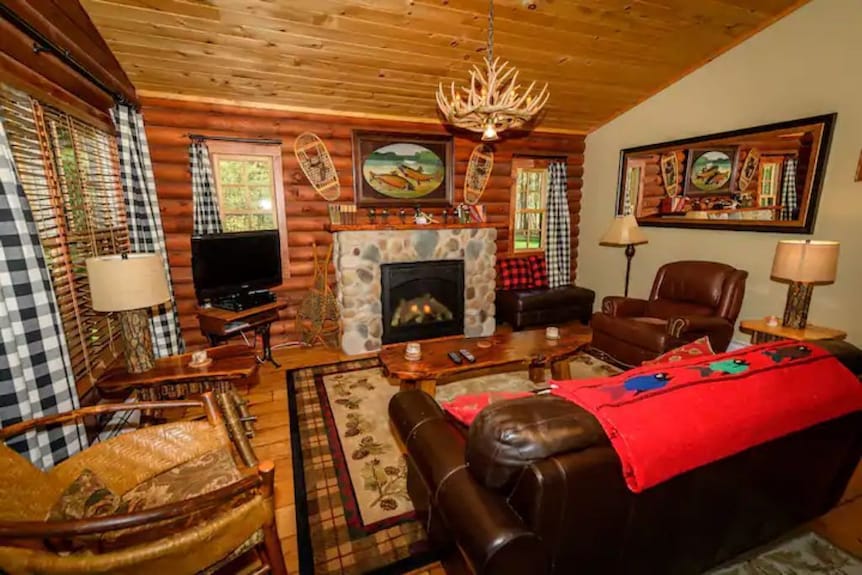 The Log Cabin At Peaceridge - Adirondack Mountains