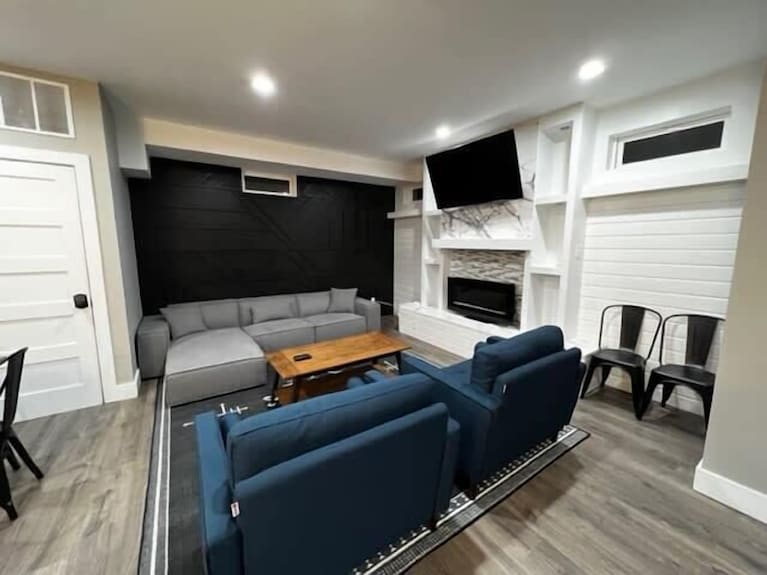 Minutes From Anything Downtown Indy! - Indianapolis, IN