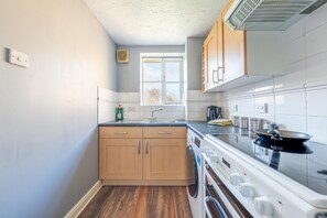 Apartamento Empresarial, casa de banho privativa | Cozinha privada | Mesas de jantar 