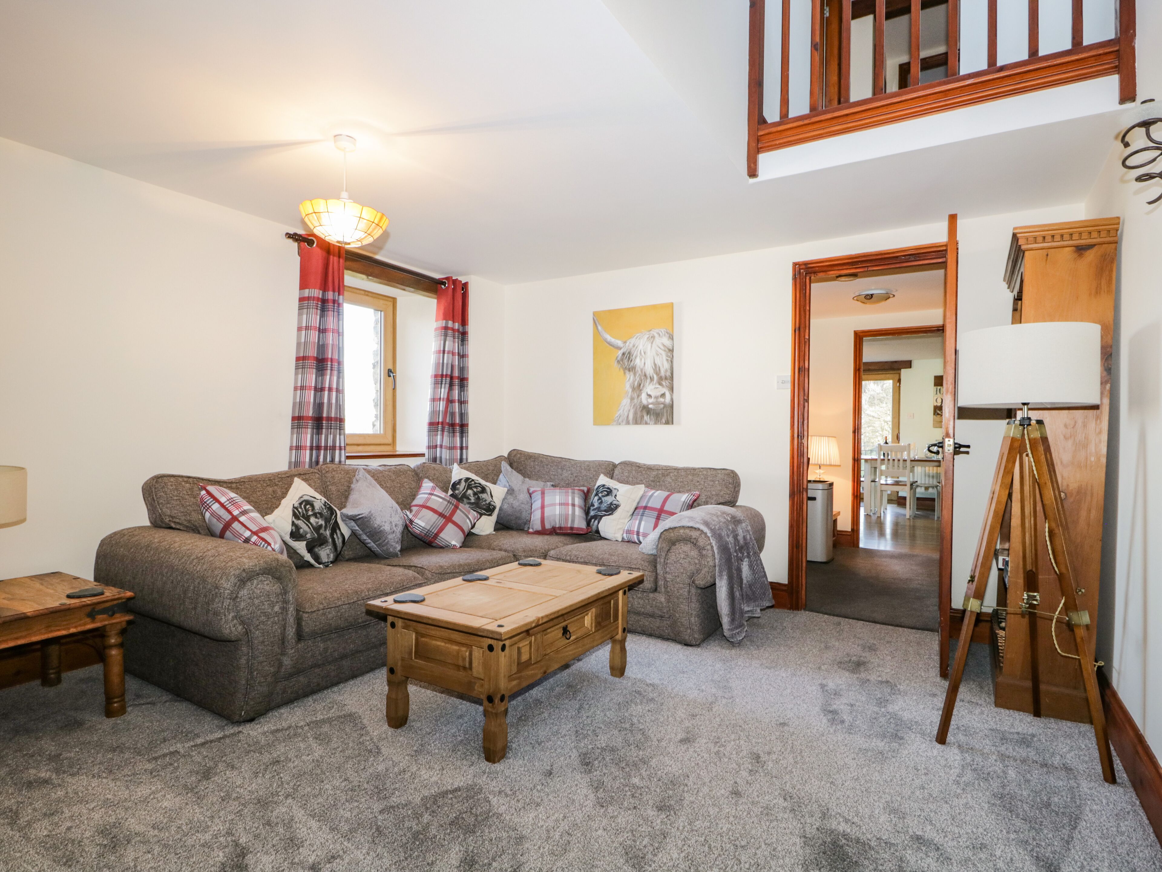 Casa de Campo | 4 quartos, com decoração personalizada, com mobília individualizada 