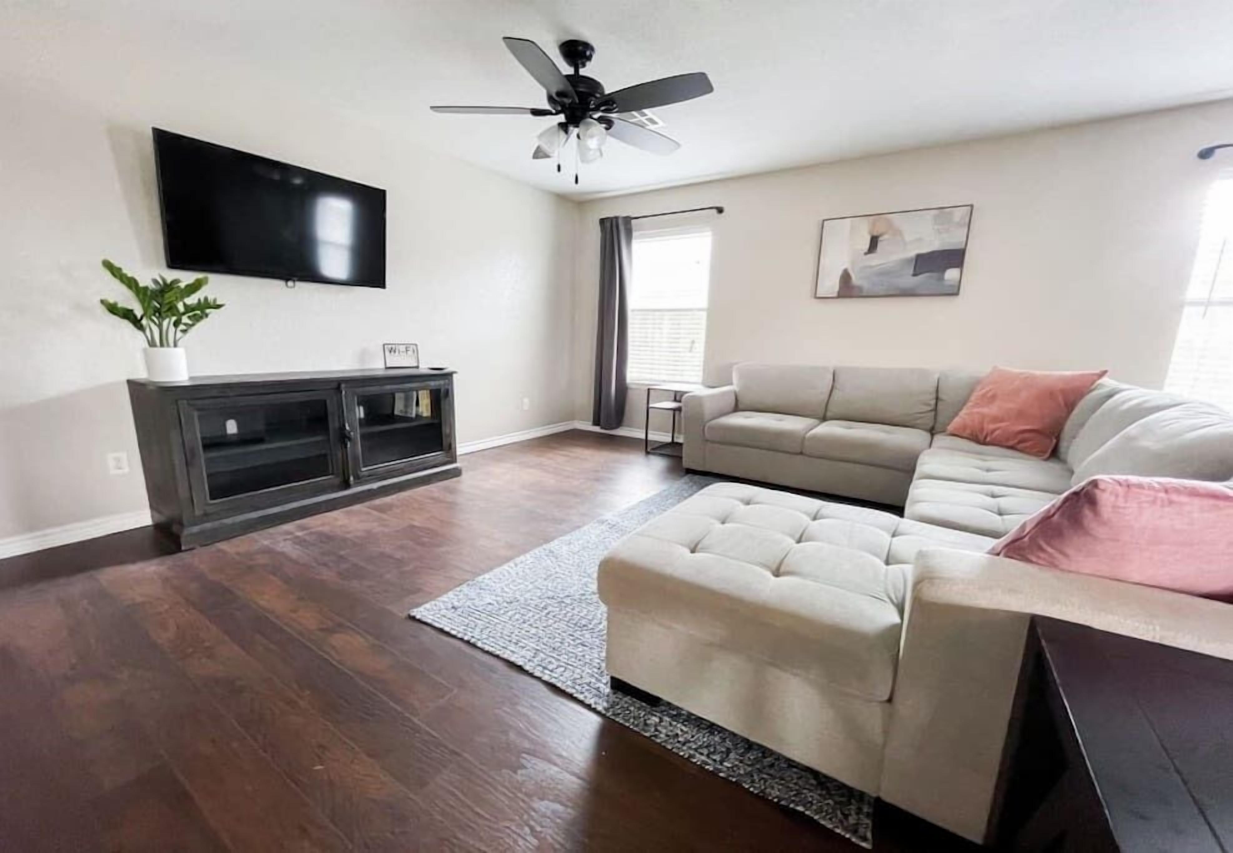 James Inn Summary:<br>we - Killeen, TX