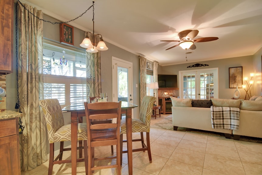 Riverfront Getaway W/ Hot Tub & Game Room! - New Port Richey, FL