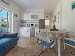 Apartamento (One Bedroom Apartment with Terrace - ) | Sala | Televisor 