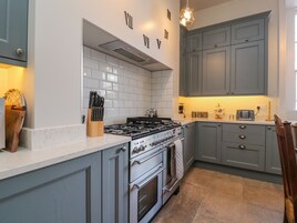 Casa de Campo | Cozinha privada | Um frigorífico, uma máquina de lavar louça, uma chaleira elétrica 