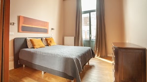 Apartamento empresarial | 1 quarto, espaço de trabalho para notebook, Wi-Fi de cortesia