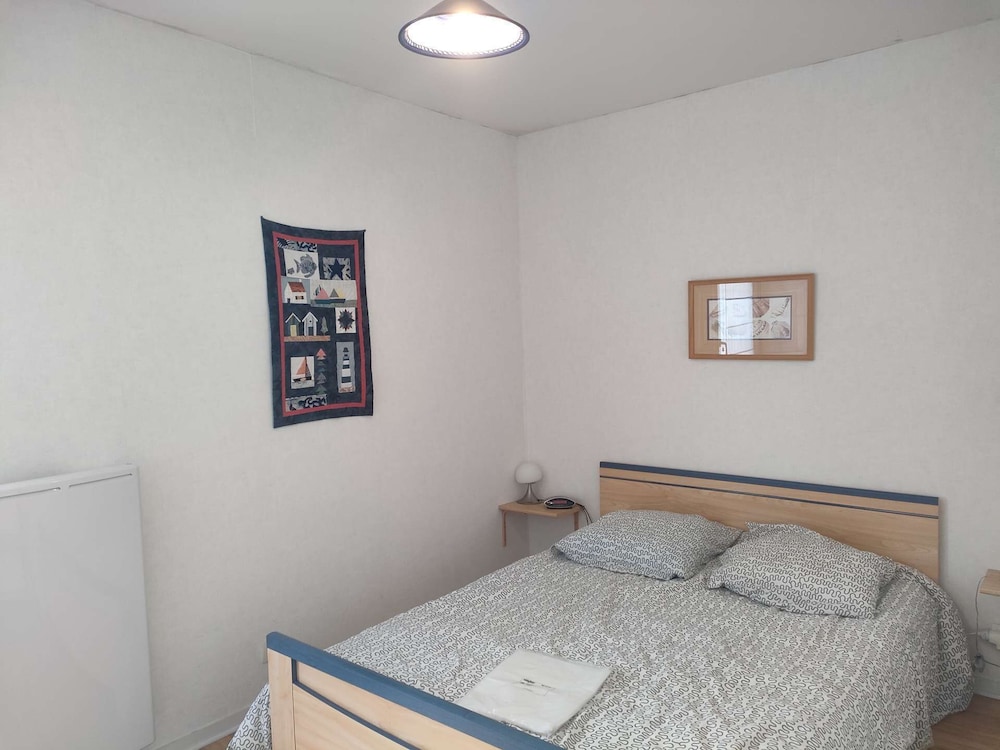 3-room Apartment On The Ground Floor For Rent - Locmariaquer