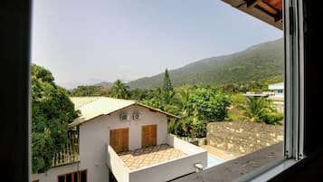 Vila superluxo, em edifício anexo | Vista do quarto