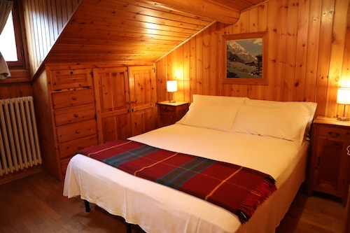 Accogliente Appartamento Mansardato Con Balcone A 5 Min. Da Bormio - Santa Caterina