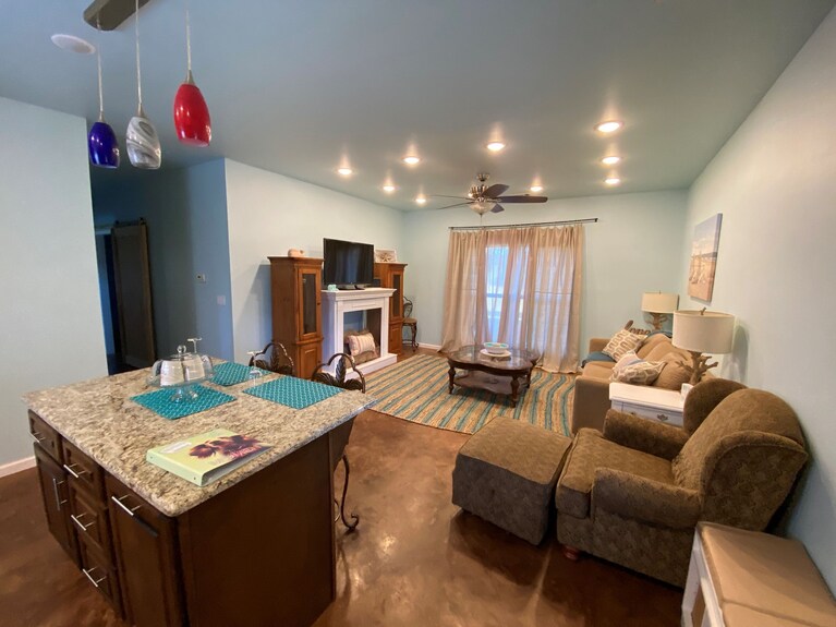 Love Shack - Lake Frierson State Park, Jonesboro