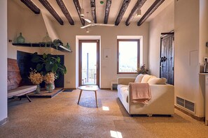 (5) Apartment with Terrace "Amo" | Sala de estar | TV de ecrã plano 