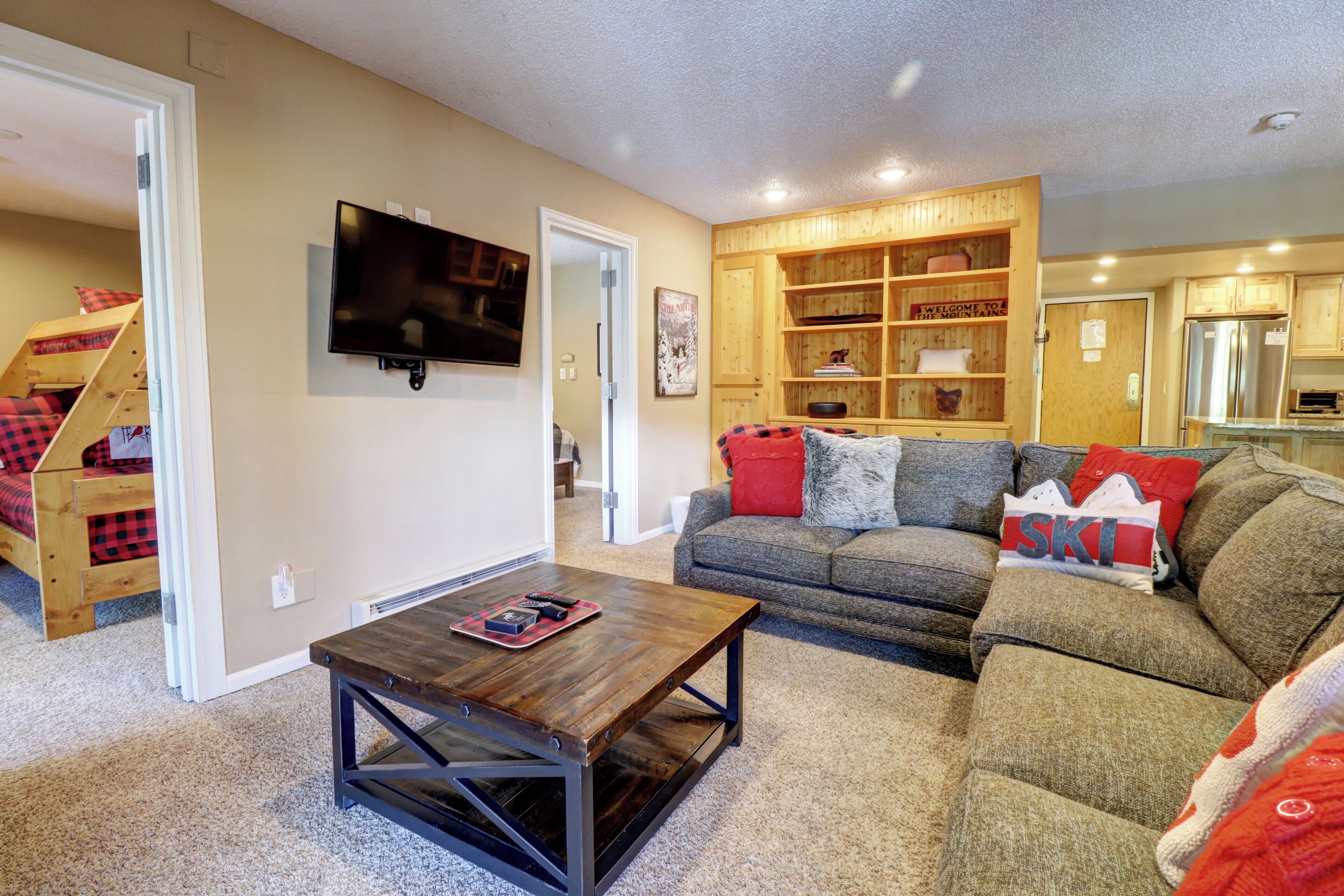 New Listing! Ski In/out Center Village Hotel Room Lots Of Bedding Cm217 - Copper Mountain, CO