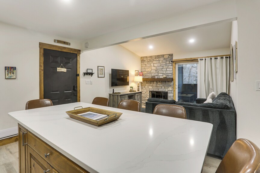 Cozy Avon Condo W/ Grill: Walk To Ski Shuttle - エイボン, CO