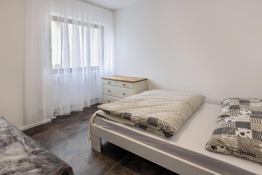 Appartement De Vacances 'Heidis Dihei' Avec Jardin Et Wlan - Schaffhouse