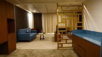 Suíte júnior | 1 quarto, roupas de cama premium, cofres nos quartos, escrivaninha