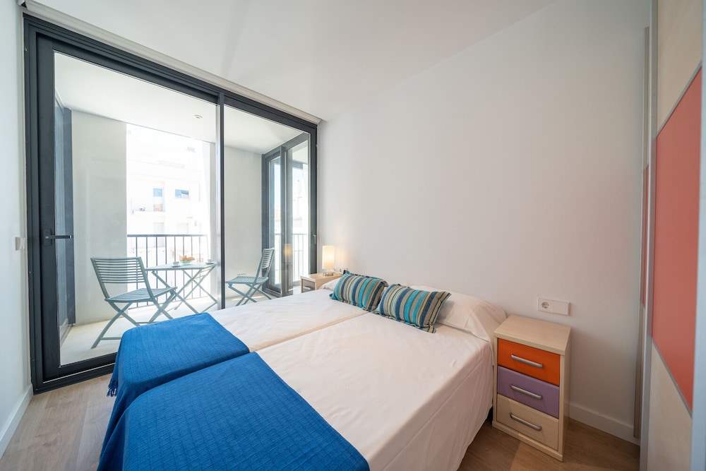 Melissa: Apartment In The Center Of The Village - L'Escala