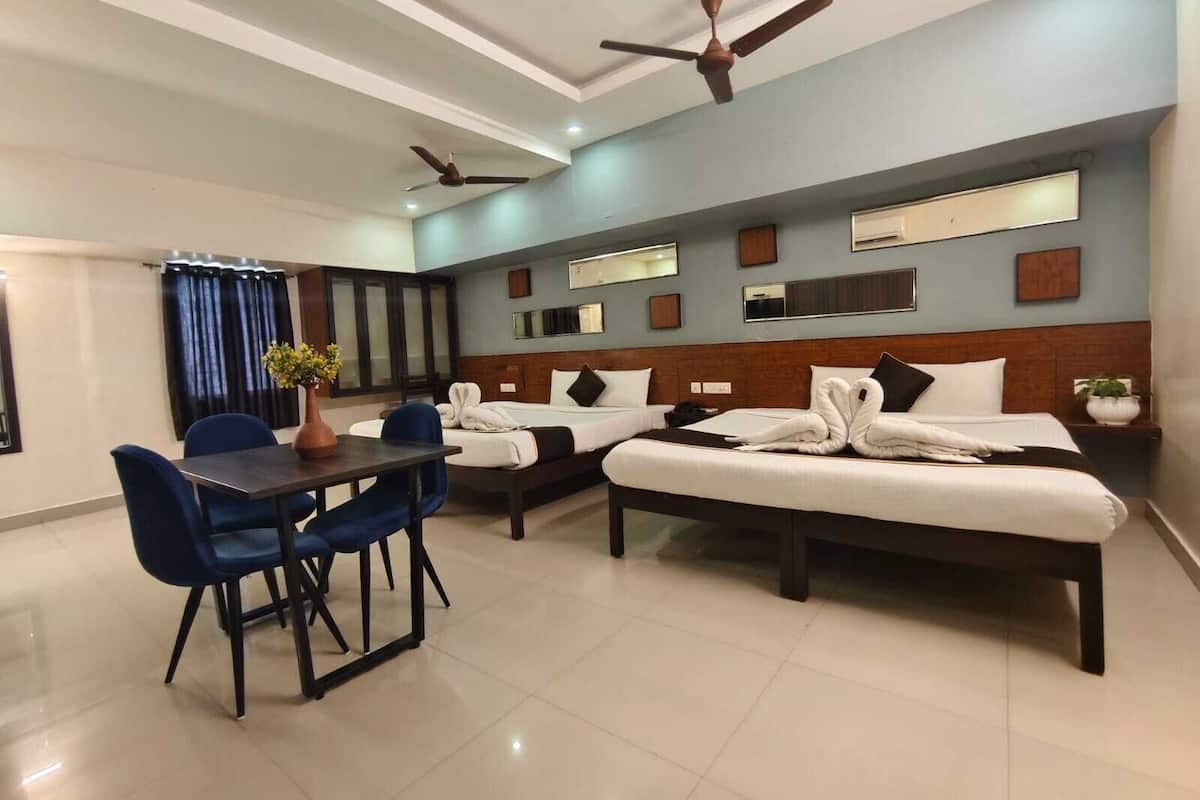 Quarto Club, várias camas | Roupa de alta qualidade, secretária, ferro/tábua de engomar