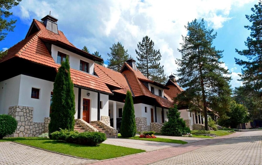 Kraljevi Konaci Zlatibor - Zlatibor