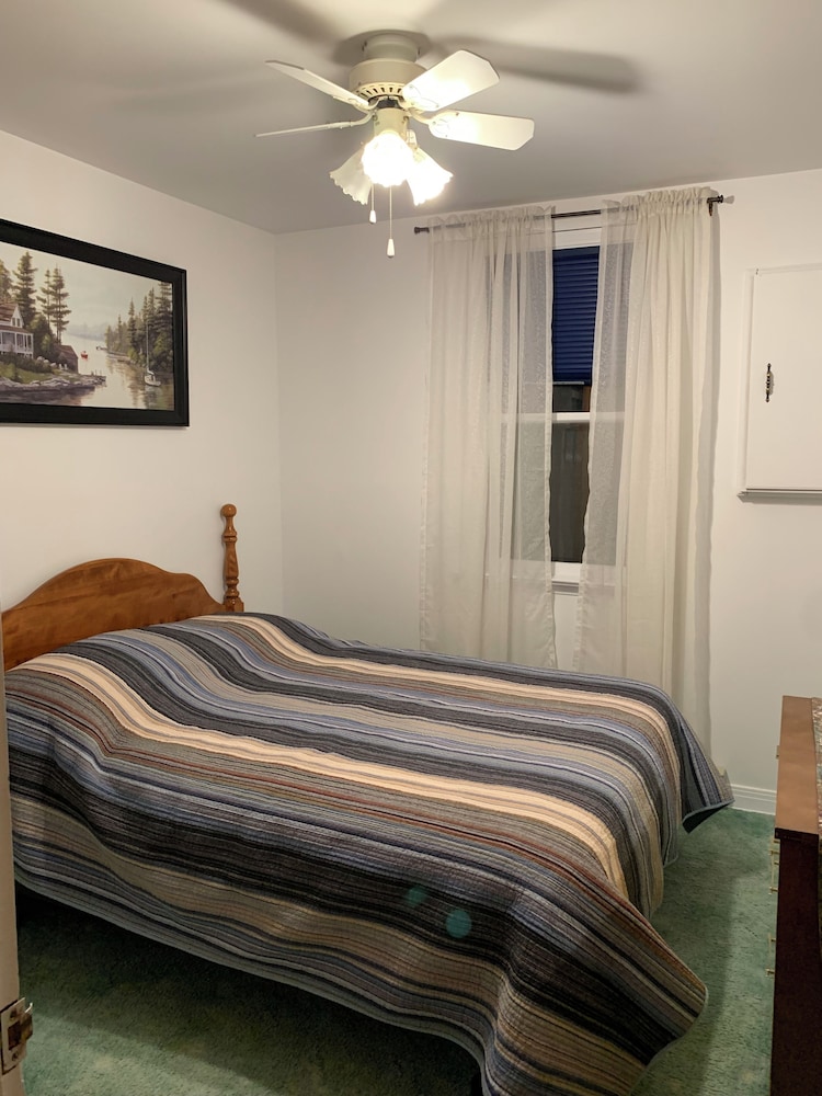 3 Bdrm Fully Furnished Cottage Near The Beach - Miramichi