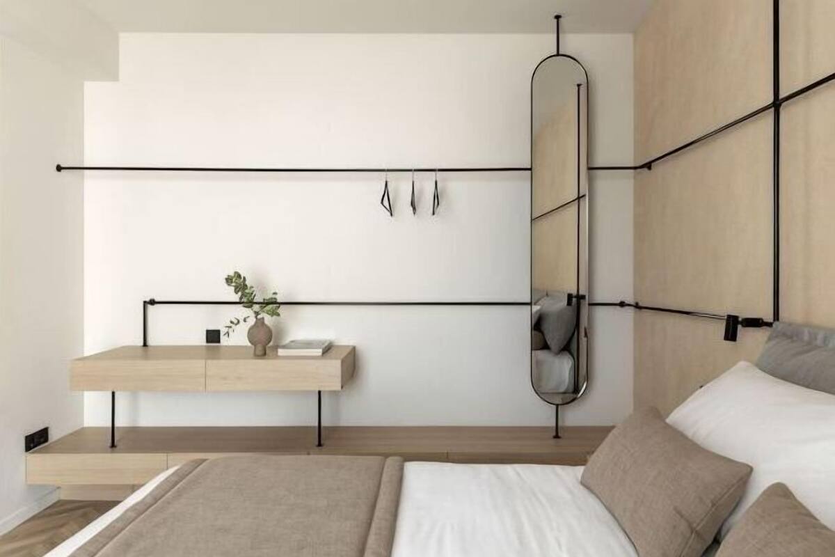 Minibar, cofre no quarto, secretária 