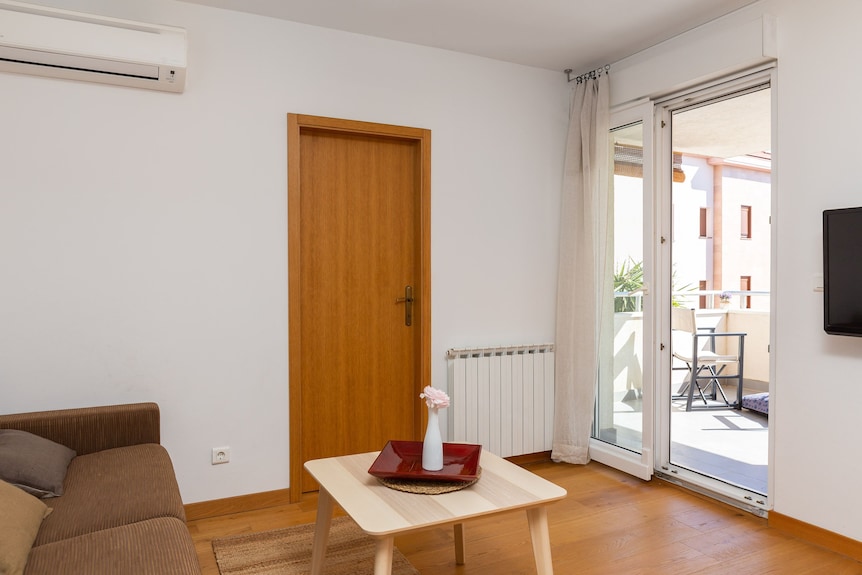 Modern Apt With Terrace 4 Min Walk To The Beach - Split