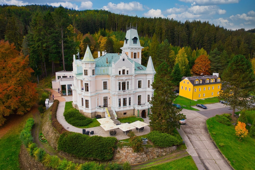 Hotel Château Cihelny - Karlovy Vary
