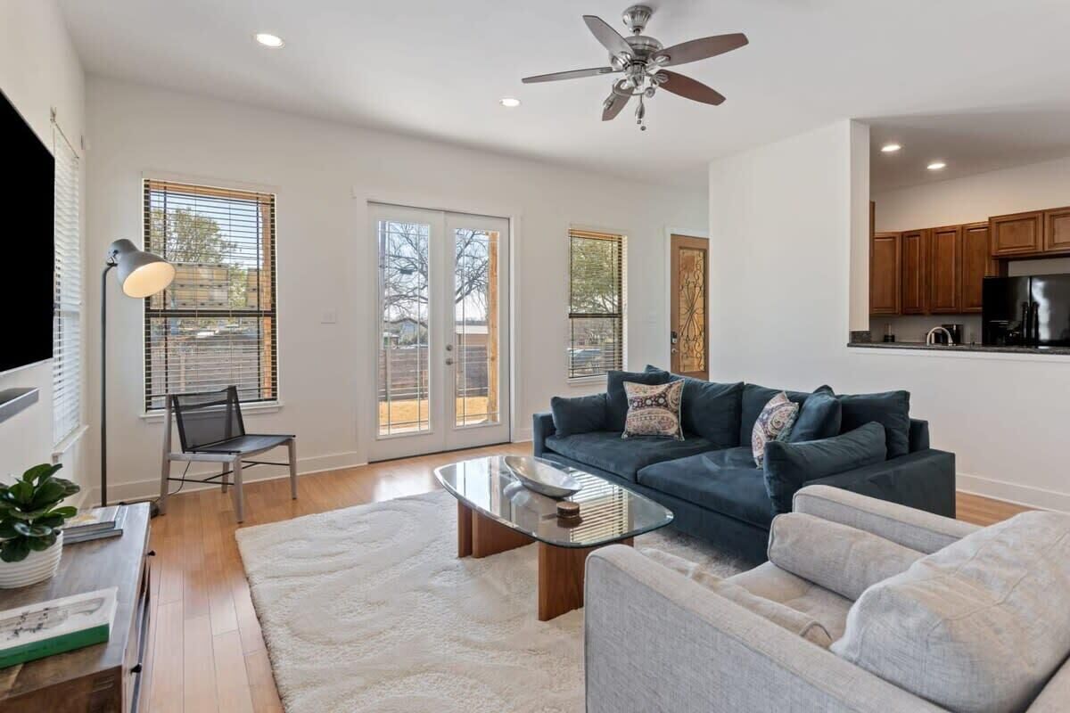 Bright 3br Home | East Atx | Cowboy Pool | Near Ut - Austin, TX