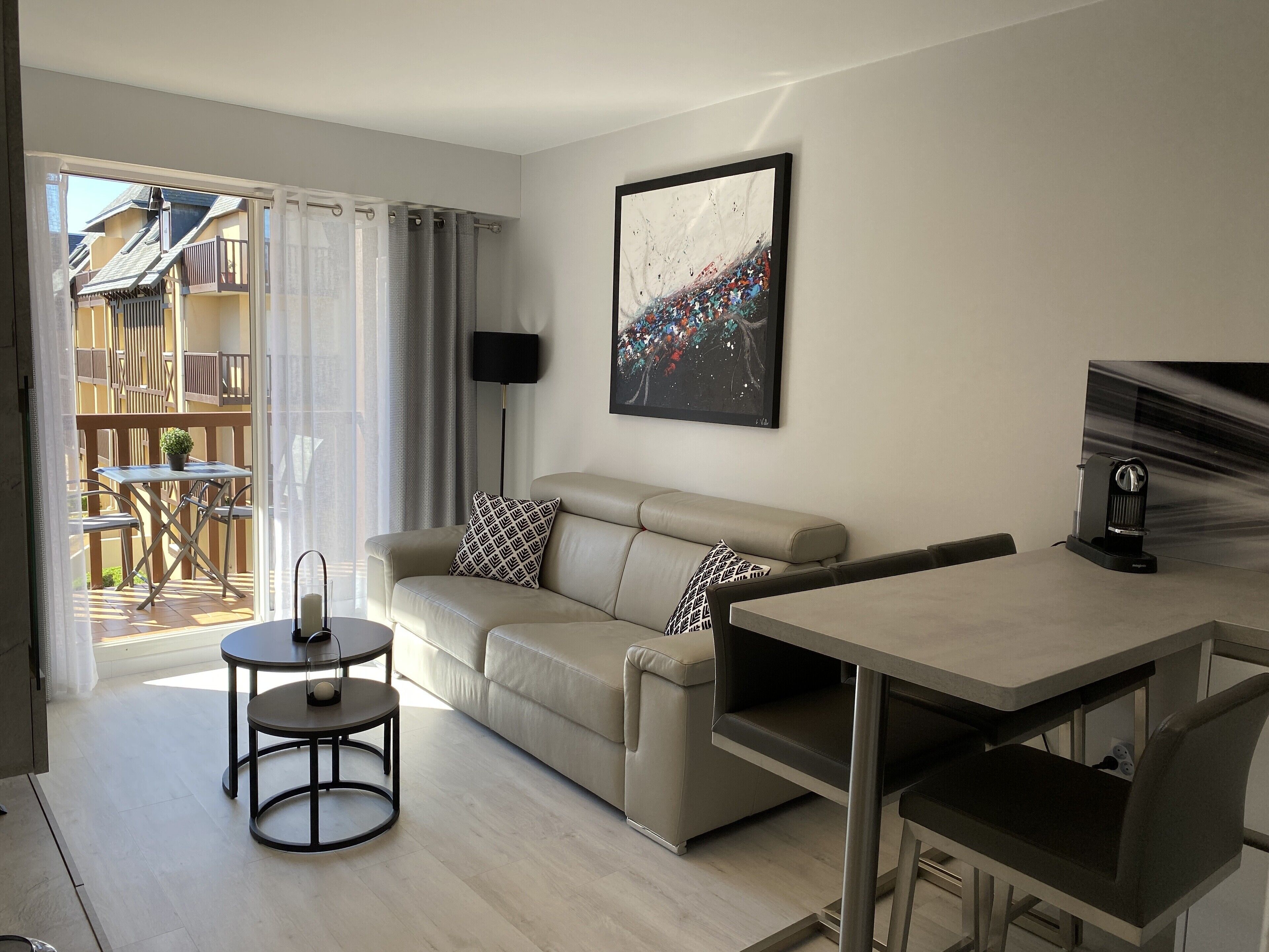 Bel Appartement Refait à Neuf Lumineux Expo Sud 100 M De La Plage Accès Direct - Cabourg