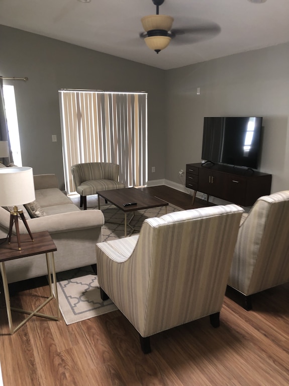 Cheerful, Family Friendly Home - Odessa, FL